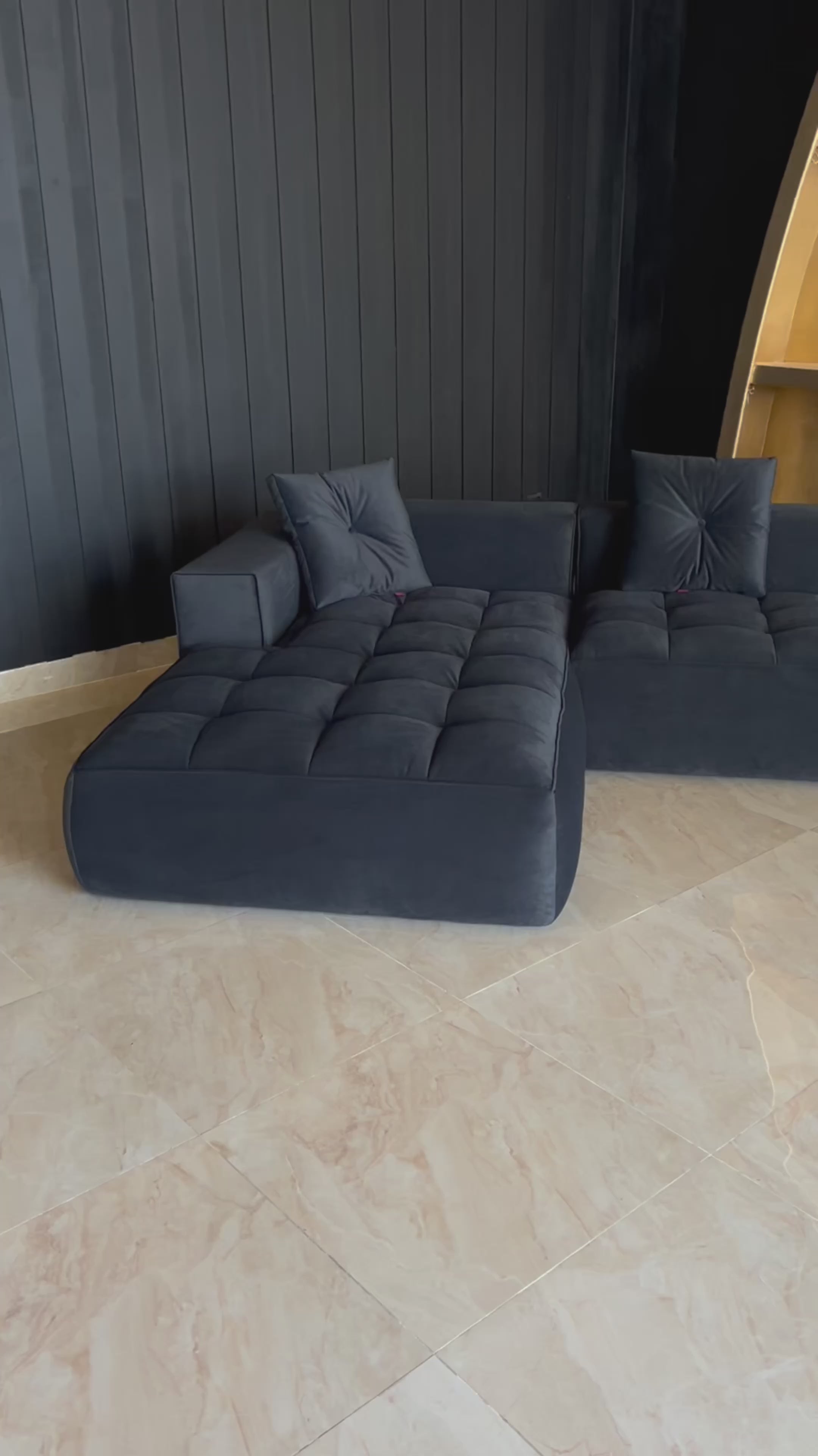 Thistle Corner Dark Grey Sofa – Nader